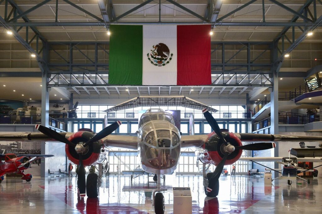 Conmemoración del Día de la Fuerza Aérea Mexicana, 107 Aniversario ...