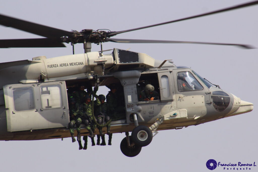 México el mayor operador del helicóptero UH-60M Blackhawk – México ...